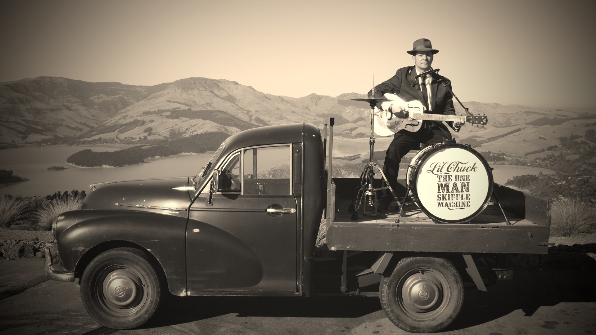 LI'L CHUCK THE ONE MAN SKIFFLE MACHINE (Regional Performance ...